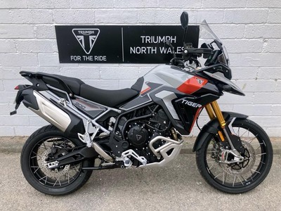 2025 TRIUMPH TIGER 900 RALLY PRO in Ash Grey and Intense Orange | eBay UK