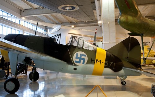 VL Humu Finland Air Force Fighter Aircraft Desktop Kiln Dried Wood ...