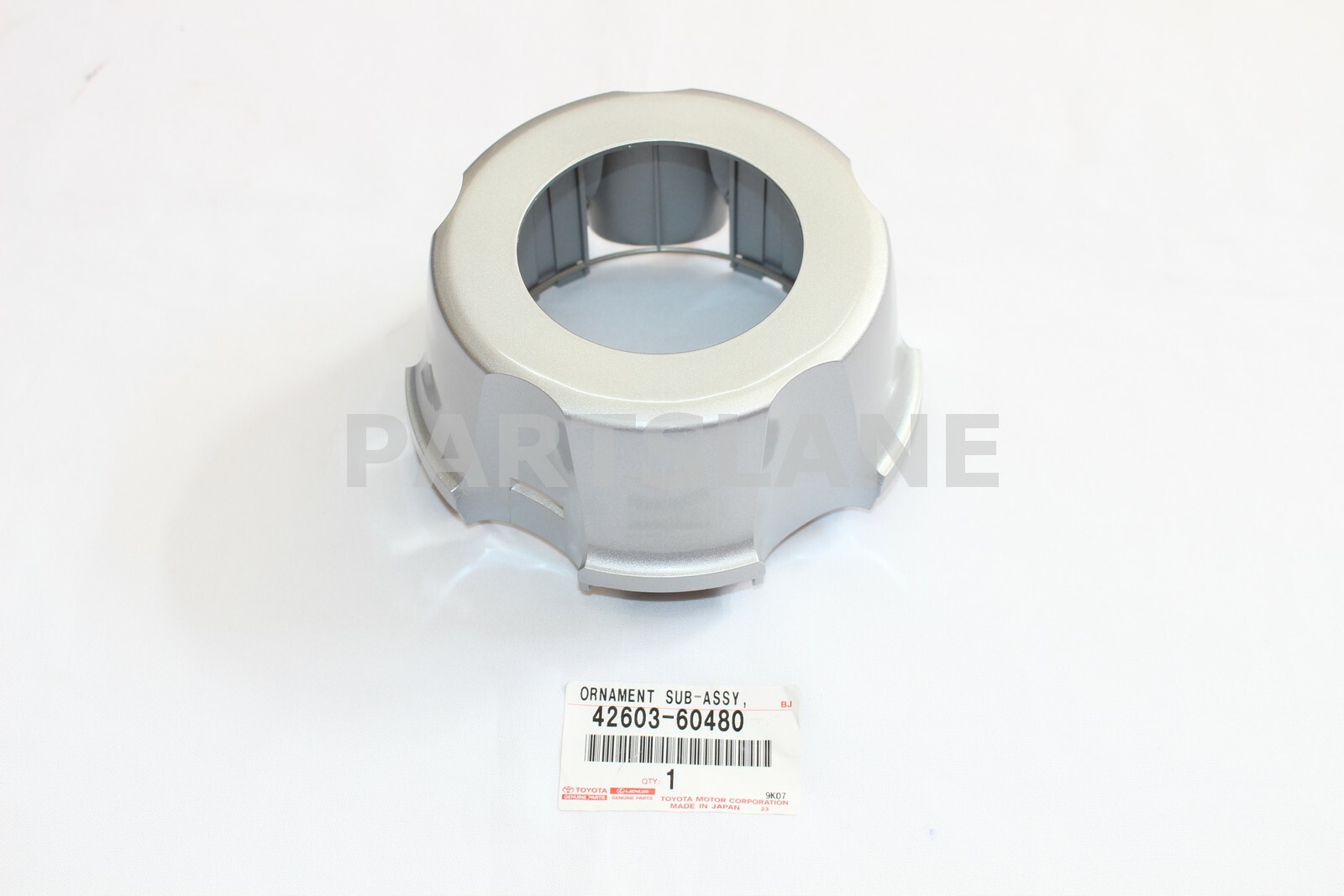 Toyota Land Cruiser OEM Genuine Front Wheel Hub Ornament 42603-60480 | eBay