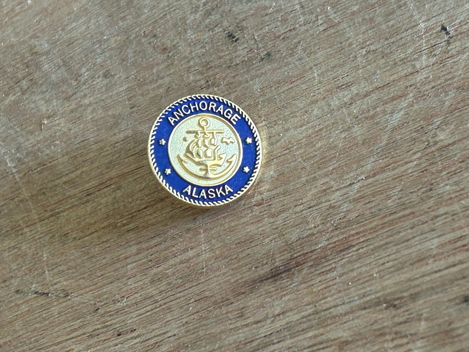 Anchorage Alaska Lapel Pin Crest Coat Of Arms Small Clutch Back Vintage ...