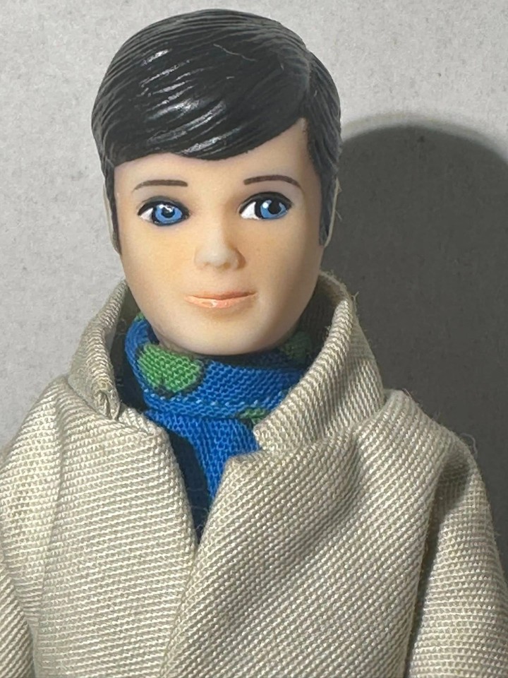 1970s Topper Dawn Doll GARY wearing Groovy Gear w/doll stand Nice! | eBay