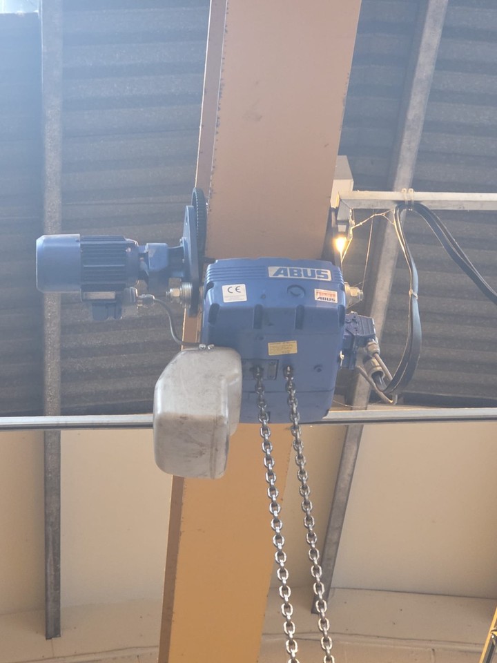 Overhead Crane and Gantry, SWL 2T ABUS, 8m span with 16m free standing ...
