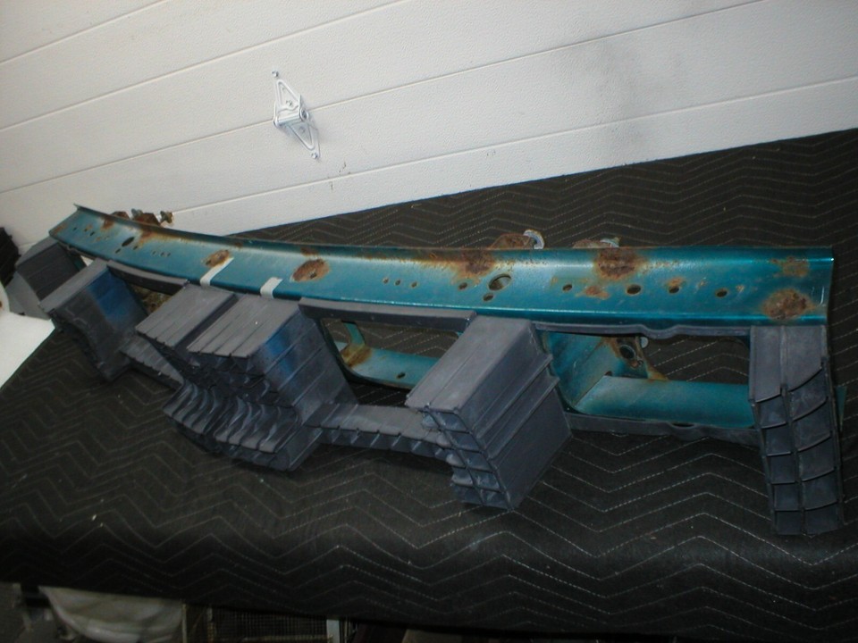 1985-1992 Camaro Iroc Z28 RS Front bumper Crash Inpact Absorber Bar ...