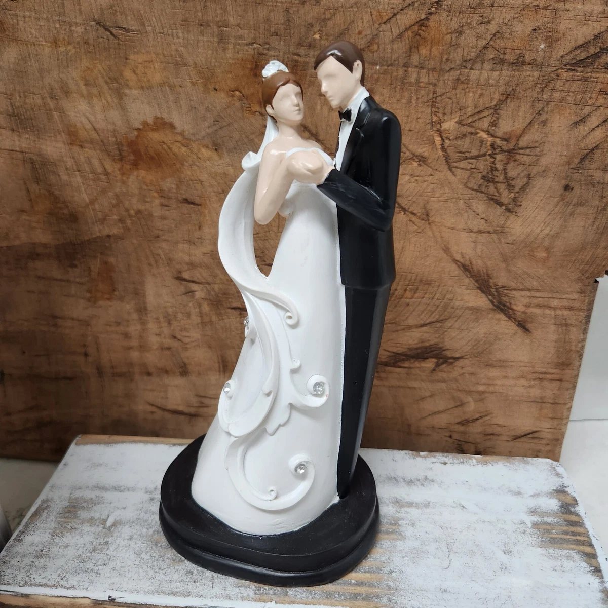 Traditional Wedding Cake Topper