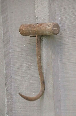 Primitives - Hook Rustic