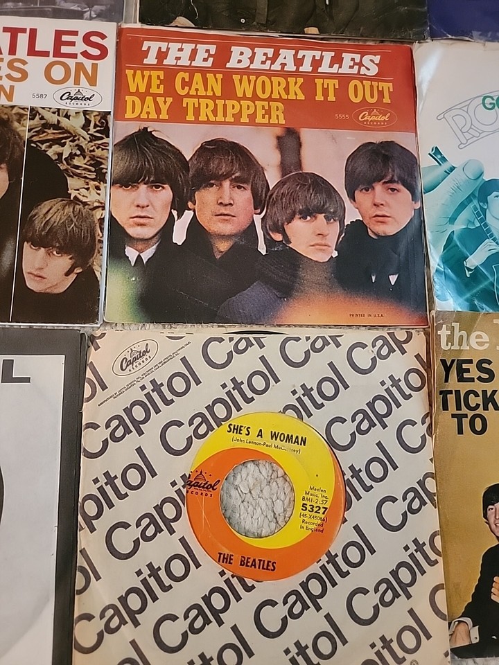 Beatles 45 rpm LOT of 32 Records Capitol VEEJAY SWAN TOLLIE Pic Sleeves ...
