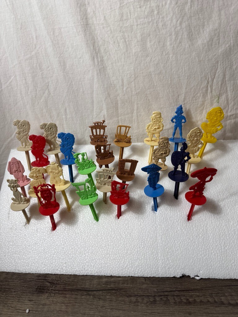 Lot of 25 Vintage Buried Treasure Plastic Ice Cream Popsicle Stick ...