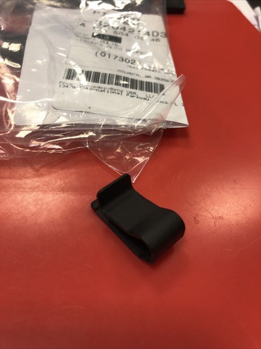 New Genuine Mercedes-Benz-Sprinter Mounting Clip 1235040246 / 123-504 ...