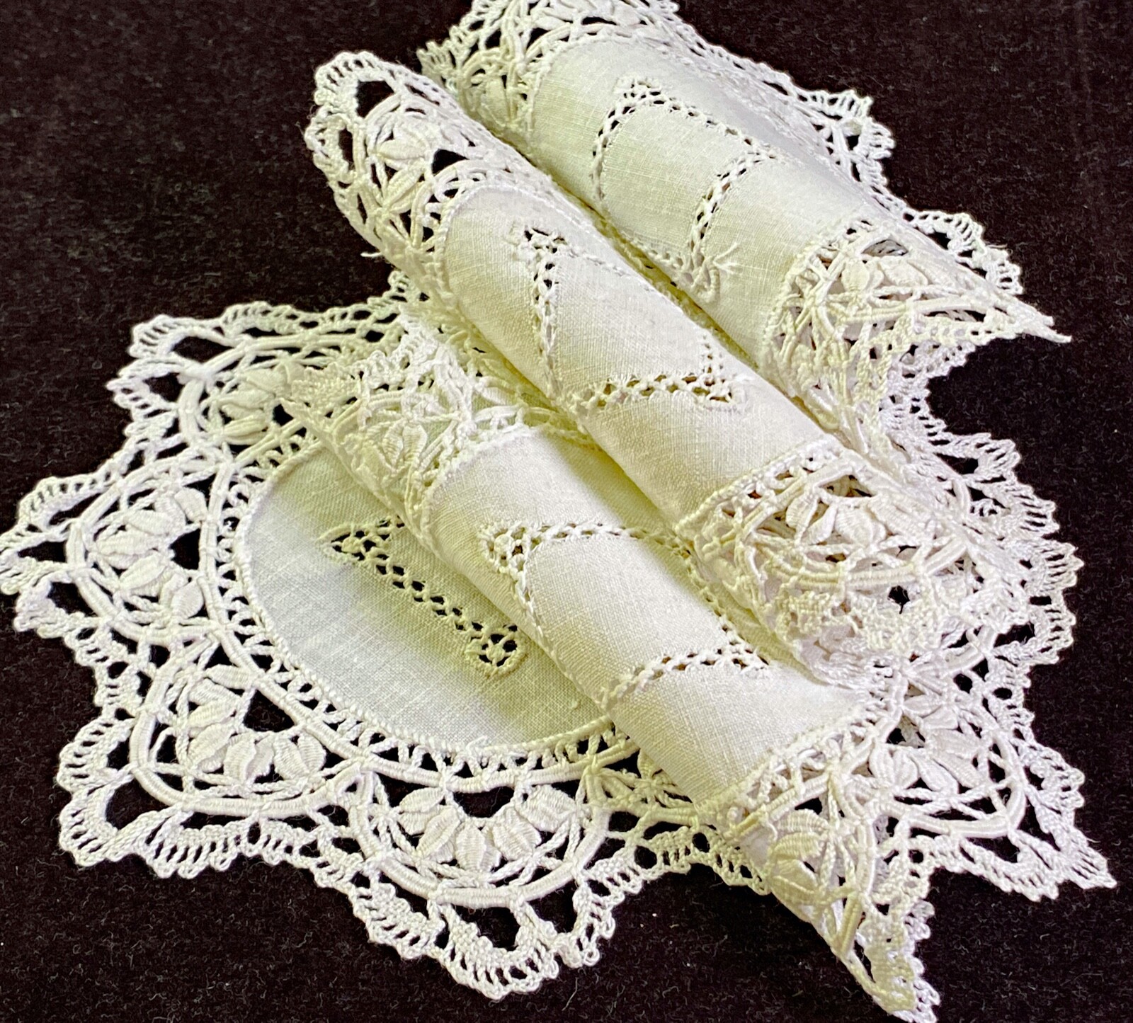 4 Vintage Antique Handmade Linen Doilies Cocktail Rounds w/ Bobbin Lace ...