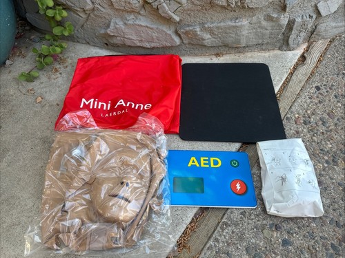 Laerdal Mini Anne Plus Single CPR Training Kit w/ Pump Bag 106-00350 ...
