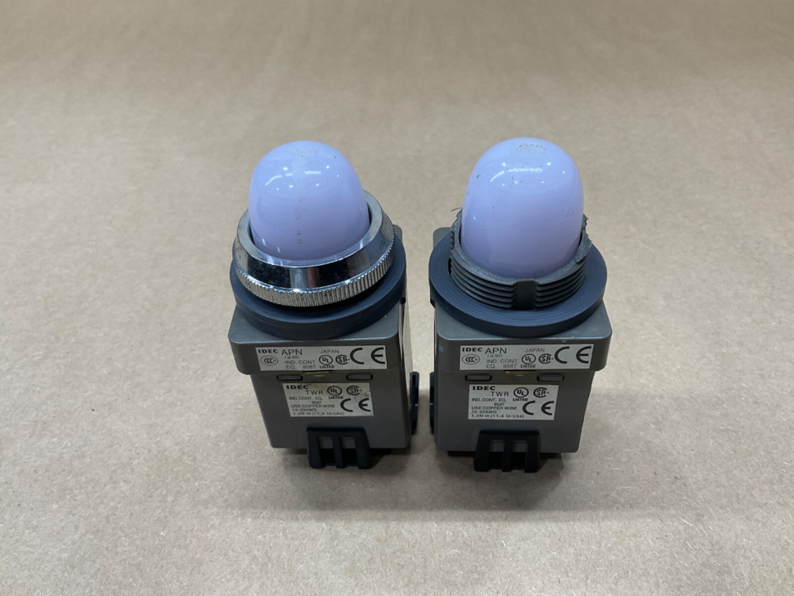 Lot Of 2 Idec APN White Pilot Light TWR Panel Light #20E53 | eBay