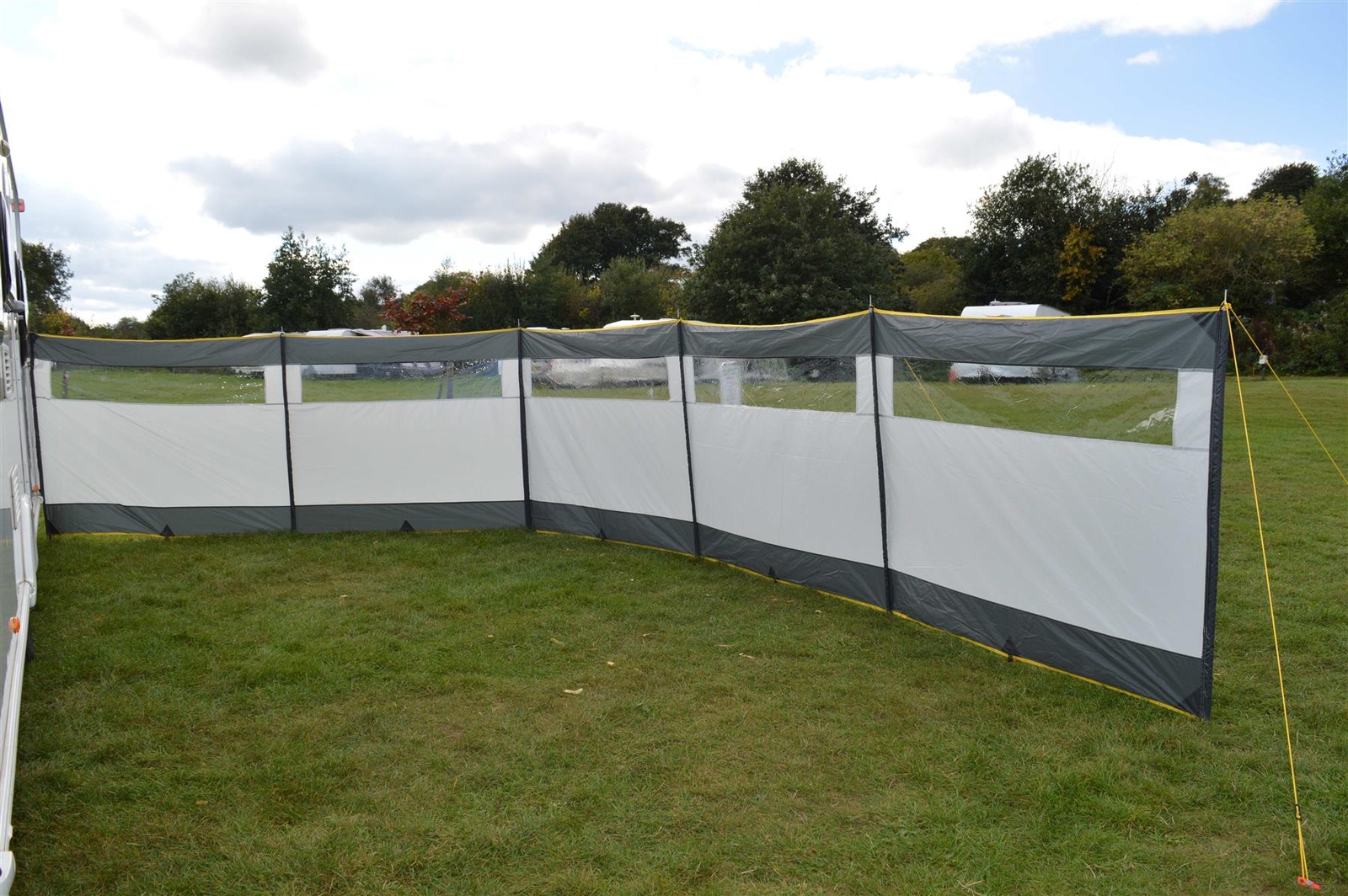 Maypole 5 Panel Steel Poled PVC Windbreak 800cm Camping Caravan Wind ...