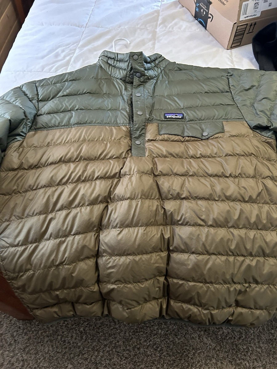 men's 2xl patagonia down.. wore one time no flaws tears or men's 2xl patagonia down.. wore one time no flaws tears or