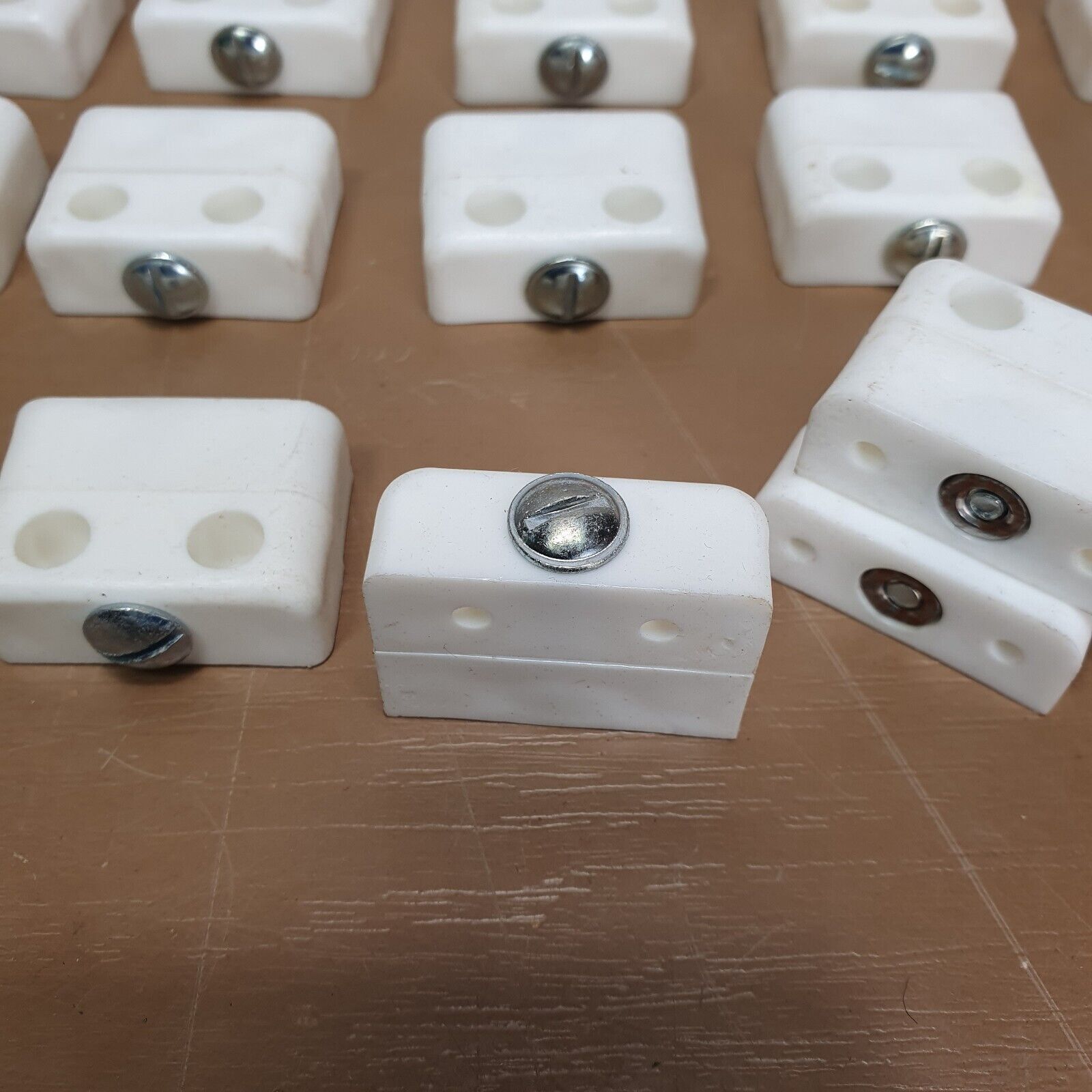 20 X JOINTING KNOCK DOWN BLOCKS White Modesty Locking Secure Wood ...