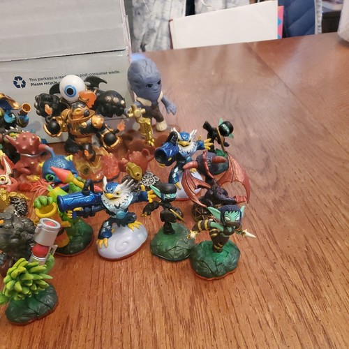 Lot of 25+ Activision Skylanders Action Figures | eBay