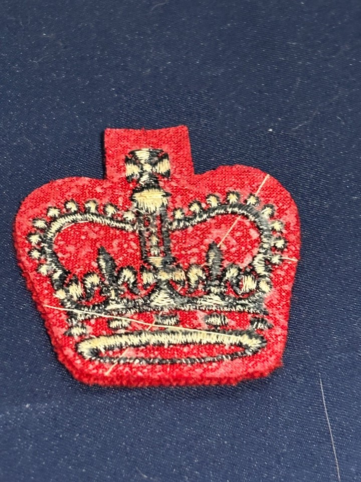 Canadian Army Rank Insignia 1953-68 Rifle Regt Staff Sgt Crown | eBay