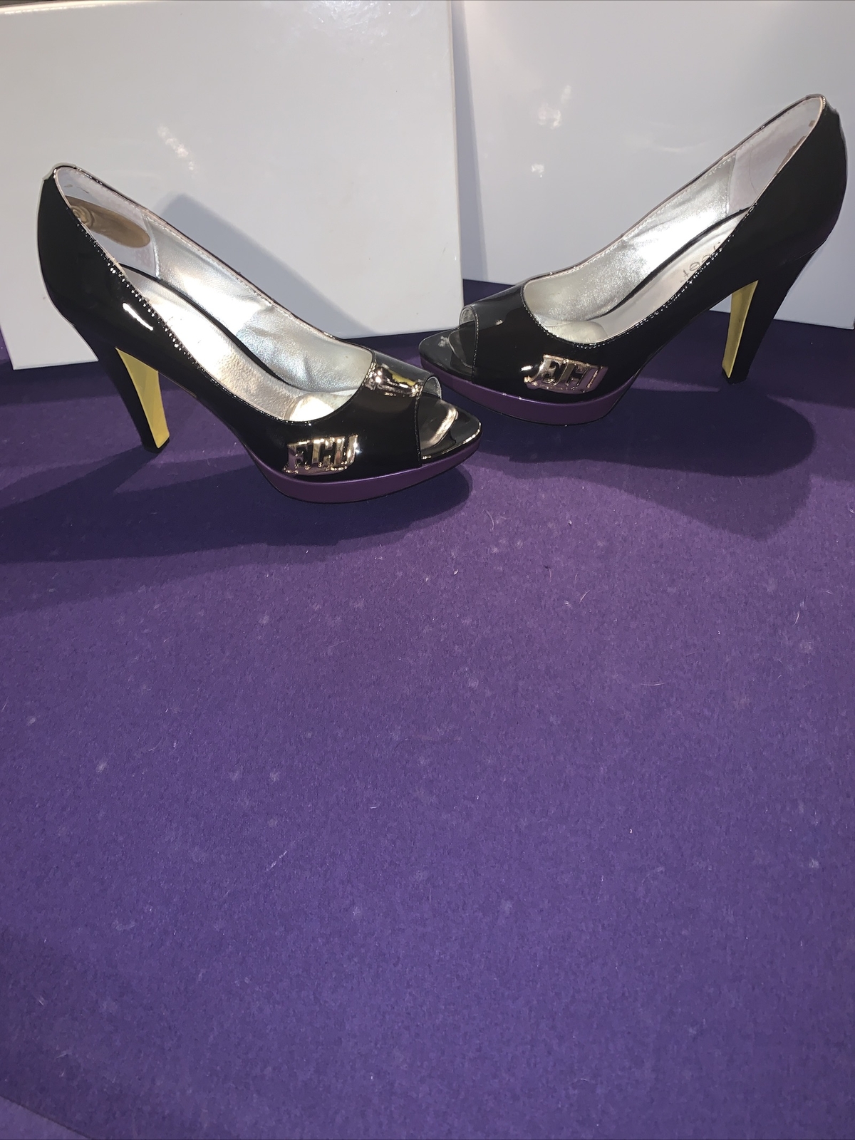 ECU High Heels Fan Feet Size 7.5 East Carolina Pirate… - Gem