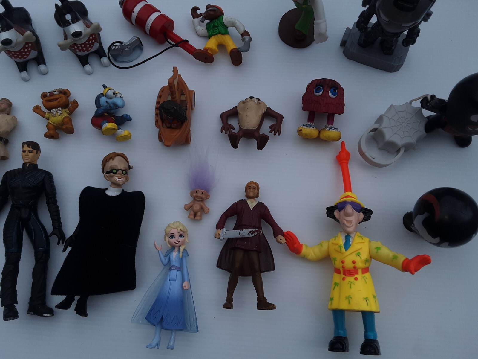 Lot of 20 vintage toys action figures estate sale find from90s 00s ...
