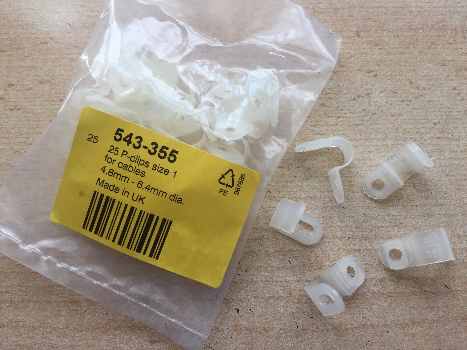 Nylon White Plastic 6.4mm P Clips for Cable, Conduit, Tubing, Sleeving ...