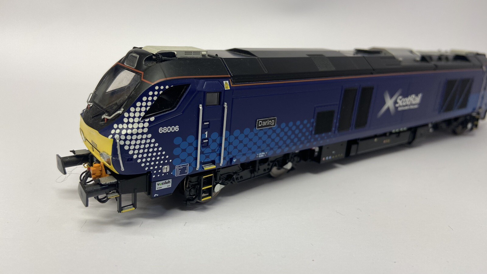 Dapol oo gauge Class 68 Scotrail Livery Daring. With Sound. See full ...