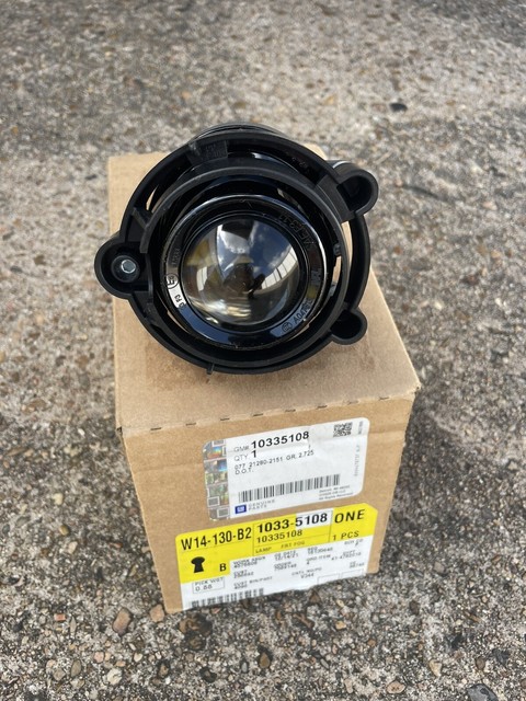 GM OEM Foglight Fog Driving Light 10335108 for sale online | eBay