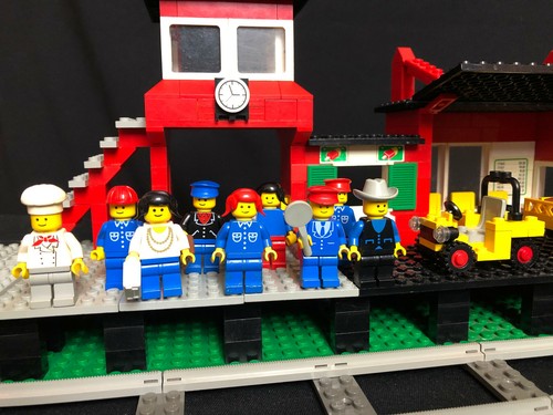 Lego 7824 Eisenbahn großer Bahnhof Train Station (Railway Station) von ...