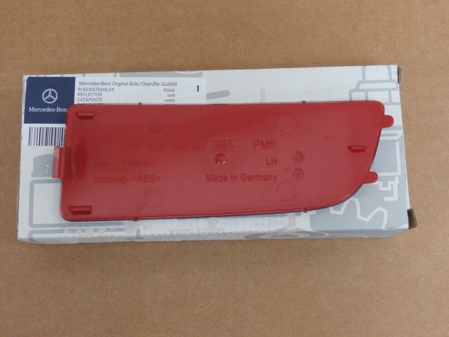 MERCEDES BENZ 9068260040 Genuine OEM Factory Original Reflector for ...