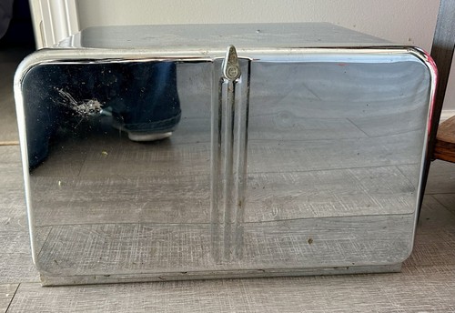 Vintage Beauty Box Lincoln Bread Box White w/ Chrome Finish & Cutting ...