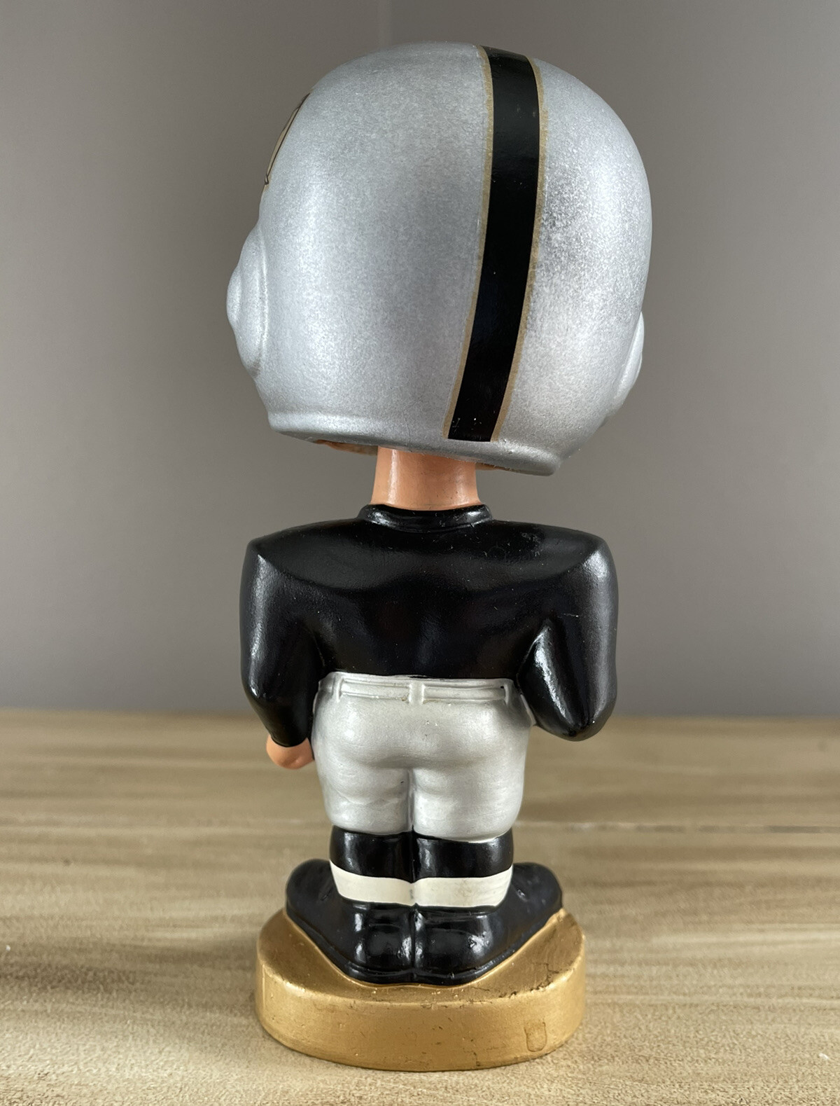 OAKLAND RAIDERS 1960’s Football Earpad Player GEM MINT Nodder ...