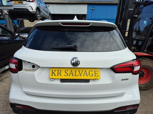 2018-2023 MG HS EXCLUSIVE TAILGATE BOOTLID REAR HATCH COMPLETE WHITE ...