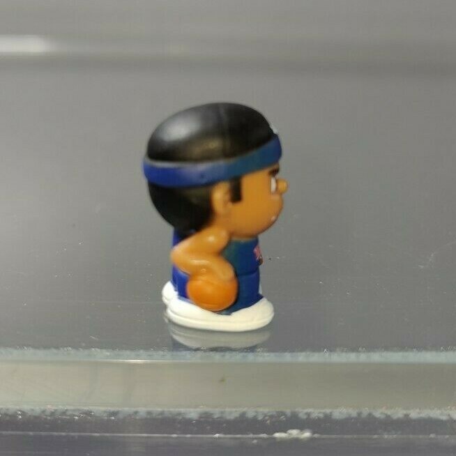 RARE 1" TALL DETROIT PISTONS NBA SERIES 1 TEENYMATES BASKETBALL FIGURE ...