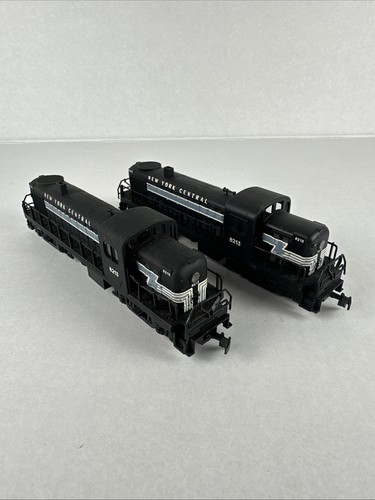 AHM HO Scale #8213 New York Central RS-2 Diesel Locomotive Powered ...