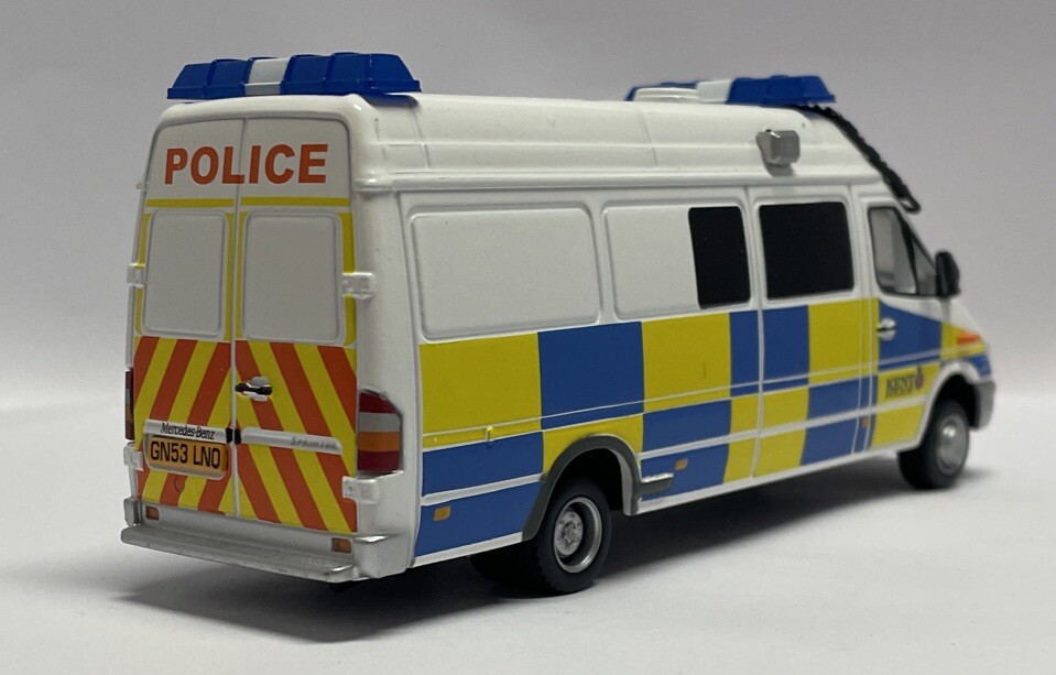 FIRE BRIGADE MODELS 1:43 MERCEDES-BENZ Sprinter KENT POLICE Van Limited ...