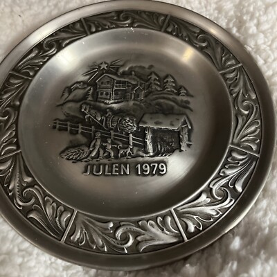 ASTRI HOLTHE Norway JULEN 1979 Pewter Wall Hanging Plate Signed & Numbered 6557 | eBay