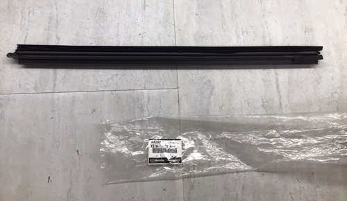 2017-2021 Mazda CX-5 OEM Right Rear Door Window Belt Weatherstrip KB7W ...