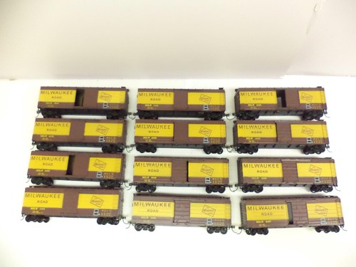 Roundhouse/others Ho Rib Side Box cars(12), Milwaukee Road, (mm) | eBay