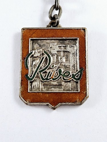 PORTE-CLES - RIVES 1960s - Gravure Femme TEXTILES ? - Métal Émaillé ...