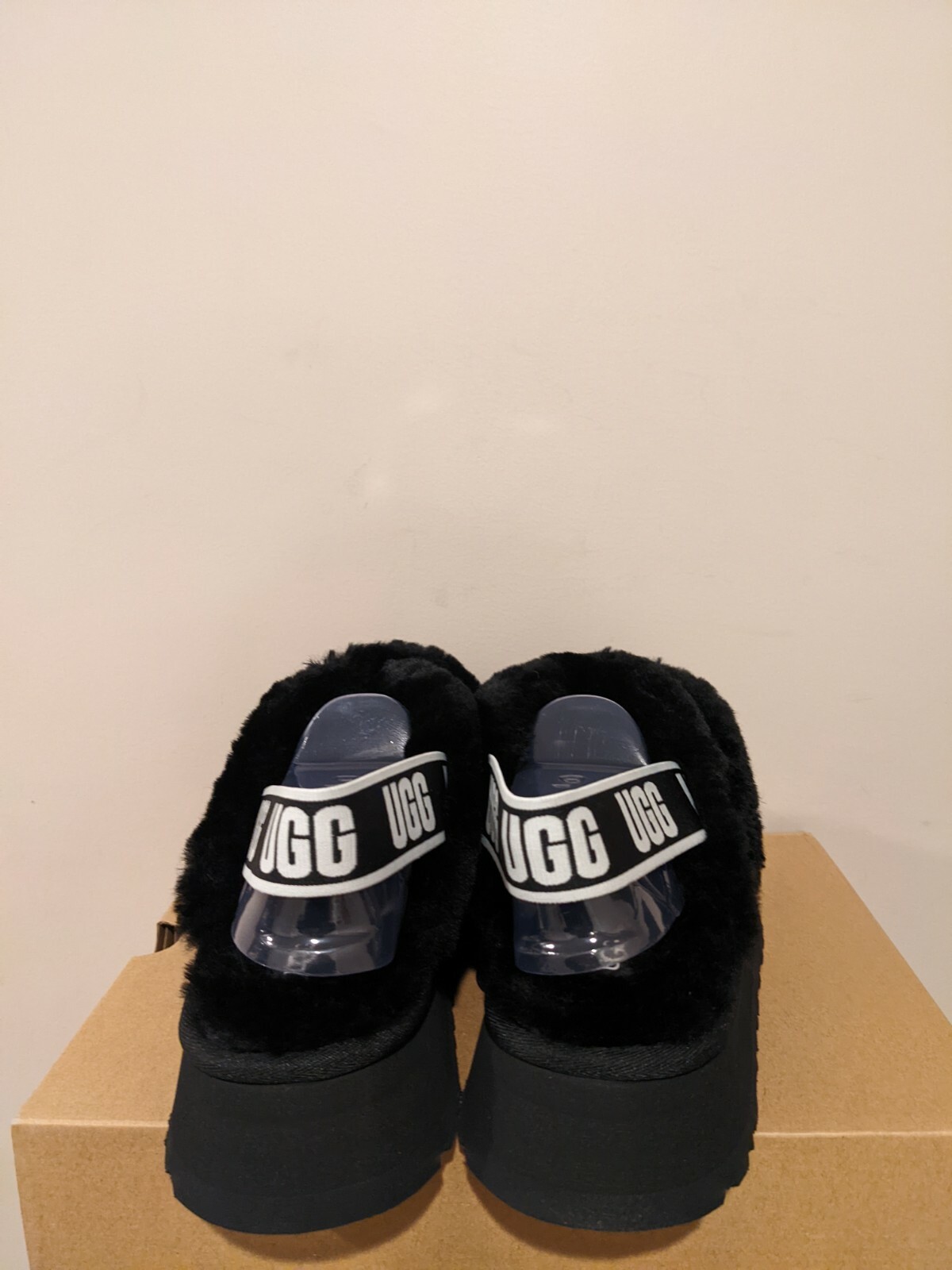 Ugg Australia Women's Disco Cross Slide Slipper Size 9 NIB | eBay