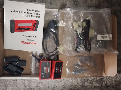 Snap-on MT2500 Automotive Diagnostic Scanner w/Adapters, Keys & 5 ...