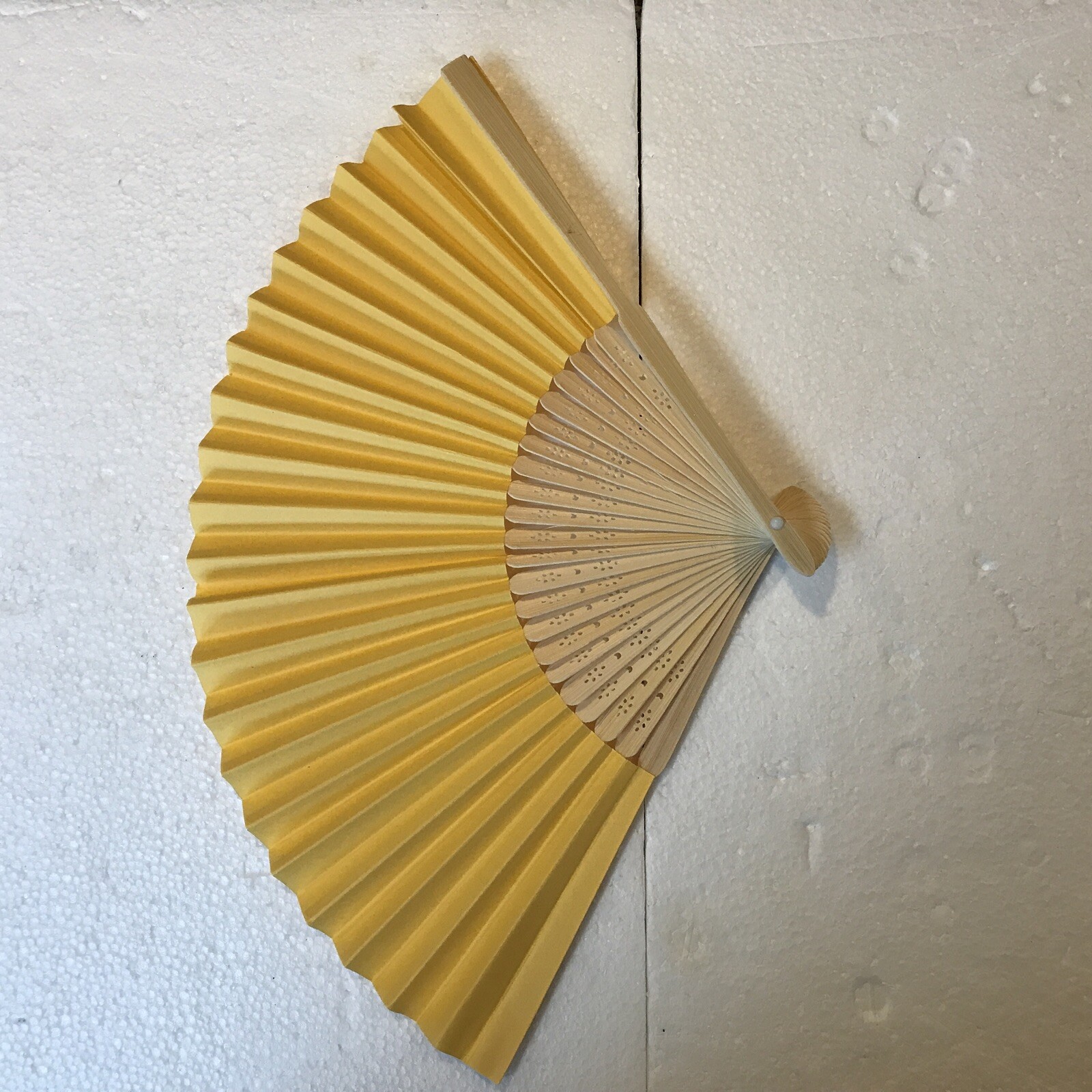 Hand Held Splayed Yellow fans, Lot Of 26 Fans. Great For Weddings, Art ...