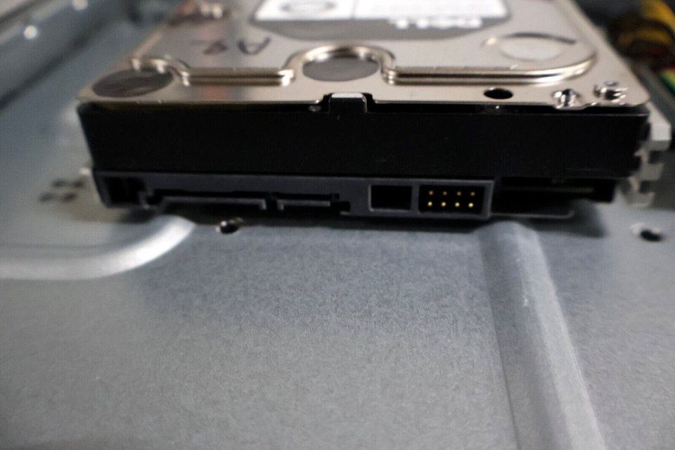 Dell PowerEdge T330 Intel Xeon E3-1220 v5@3.0GHz | 8GB RAM | 4x 1TB HDD ...