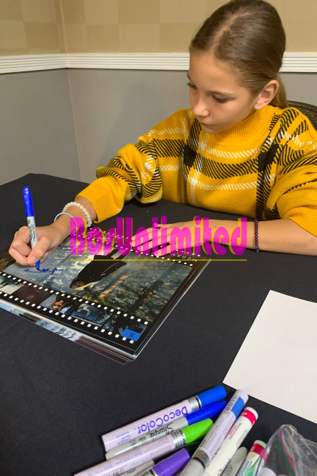 Amie Donald M3GAN 11x14 SIGNED photo Horror Movie Child Actress EXACT ...