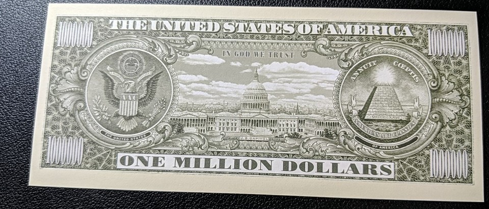 SET OF 5 ORIGINAL $1,000,000 (1 Million) DOLLAR BILL NOVELTY. Looks ...