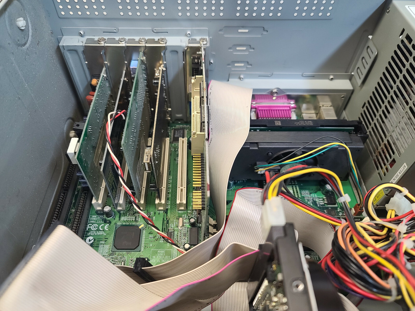 AOpen Custom PC + Pentium III 450MHz + 320MB + 8.4GB + Windows 98SE ...