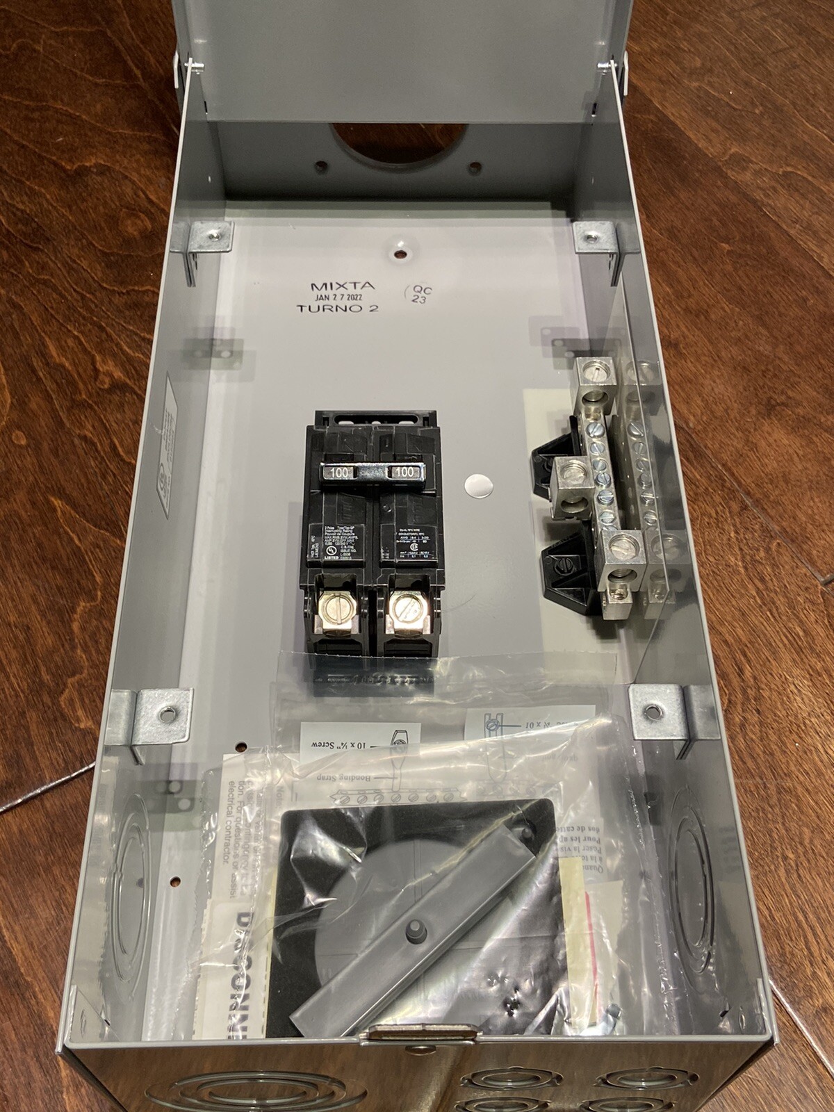 SIEMENS 100 AMP WITH MAIN CIRCUIT BREAKER ENCLOSURE OUTDOOR ...