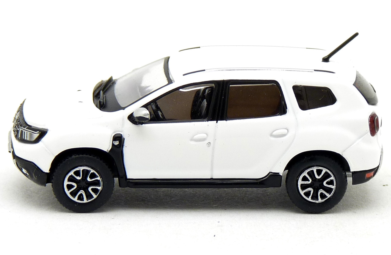 IXO Premium ClassiXXs PCX 87 Dacia Duster 2 II SUV PKW Modell Auswahl 1 ...