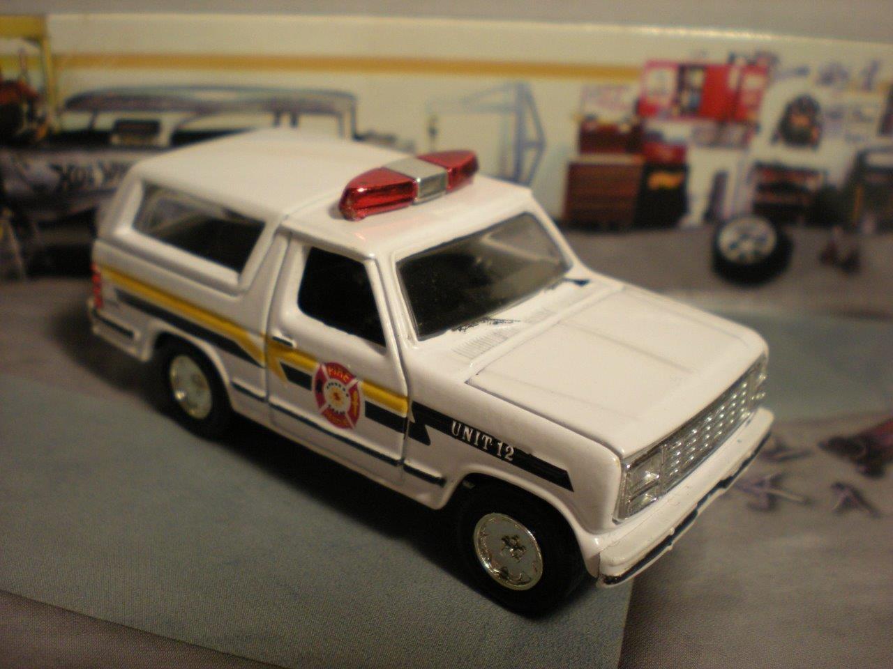 1980'S 80 FORD BRONCO FIRE DEPT. CHIEF UNIT 4X4 TRUCK 1/64 SCALE ...