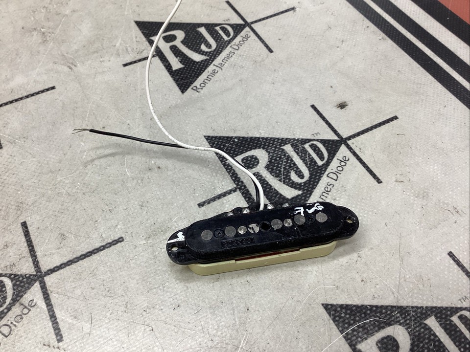 Fender Noiseless Strat Single Coil Guitar Pickup | eBay