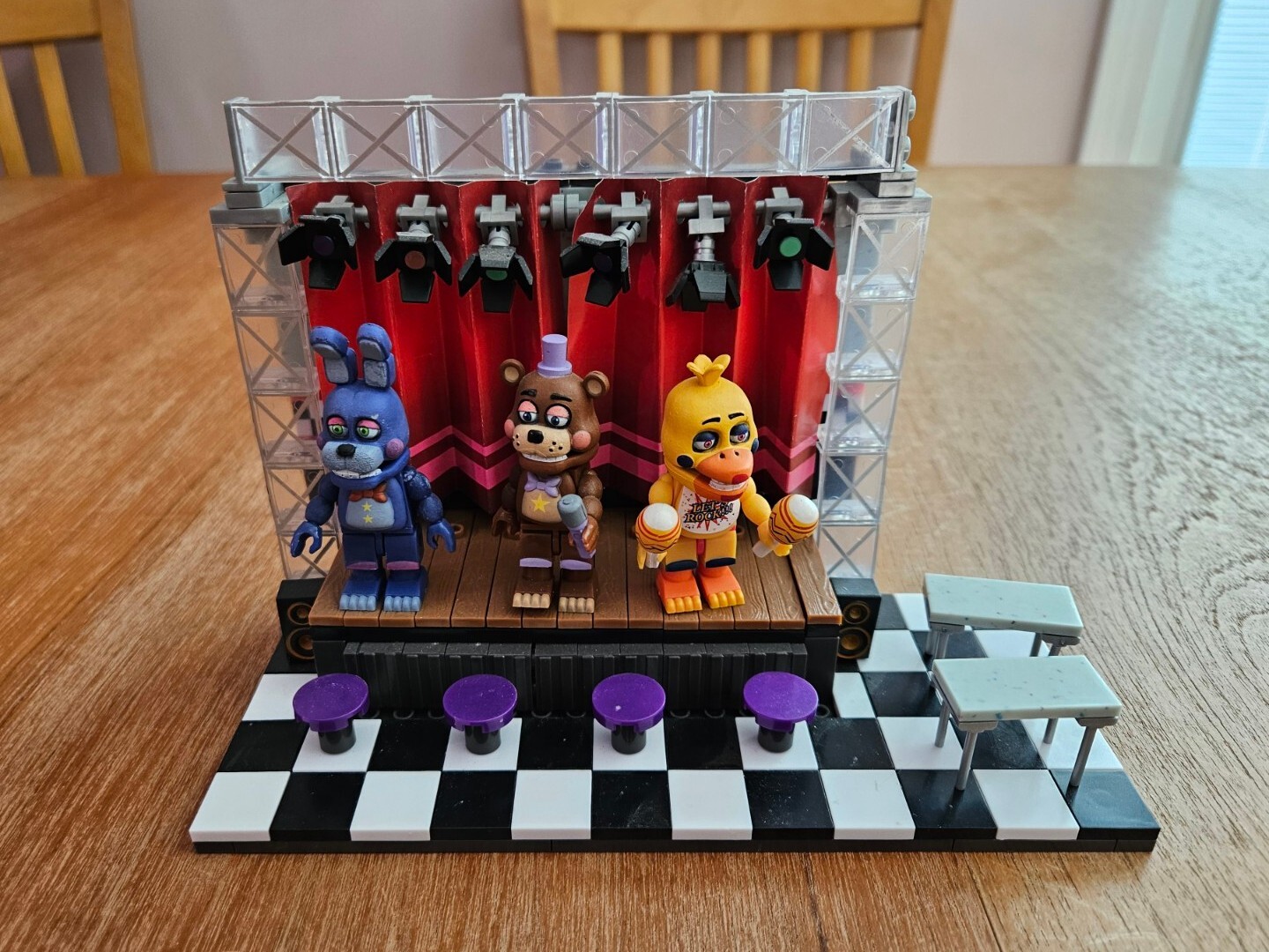 Deluxe Concert Stage ~ McFarlane Toys Set Five Nights at Freddy’s FNAF ...