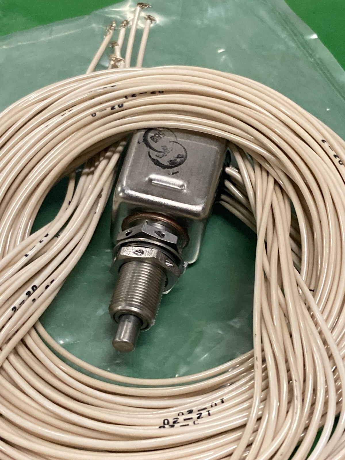 KLIXON 10AT375-103-10 SENSITIVE SWITCH M8805/70-031 *NS* C OF C ONLY | eBay